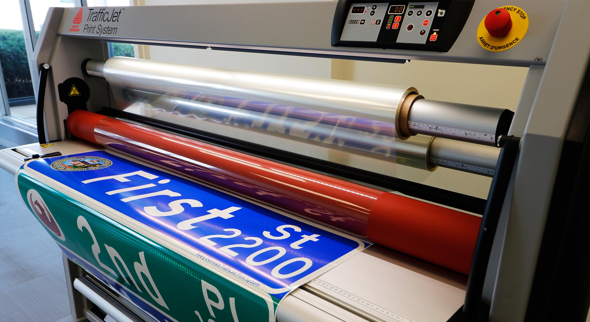 Digitally Printed Traffic Signs | Avery Dennison